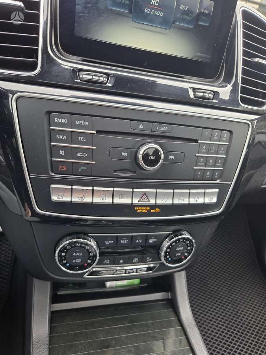 Balts Mercedes-Benz GLE 350 2016 Šauļi, ar dzinēja tilpumu 3.00 L un nobraukumu 361 tūkst. km par 26000 €, foto 8 vietnē AUTOMOTO.COM.LV