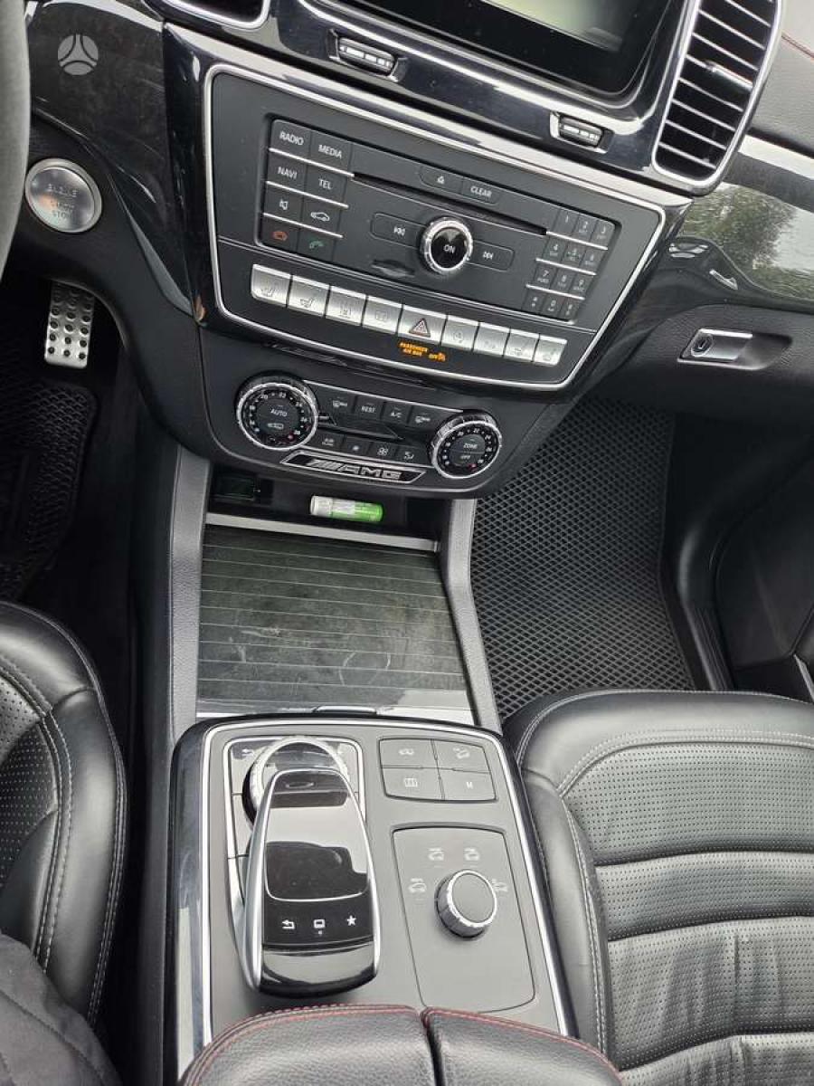 Balts Mercedes-Benz GLE 350 2016 Šauļi, ar dzinēja tilpumu 3.00 L un nobraukumu 361 tūkst. km par 26000 €, foto 9 vietnē AUTOMOTO.COM.LV