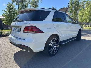 Balts Mercedes-Benz GLE 350 2016 Šauļi, ar dzinēja tilpumu 3.50 L un nobraukumu 253 tūkst. km par 18900 €, foto 4 vietnē AUTOMOTO.COM.LV