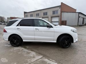 Balts Mercedes-Benz GLE 350 2016 Šauļi, ar dzinēja tilpumu 3.00 L un nobraukumu 249 tūkst. km par 17500 €, foto 3 vietnē AUTOMOTO.COM.LV