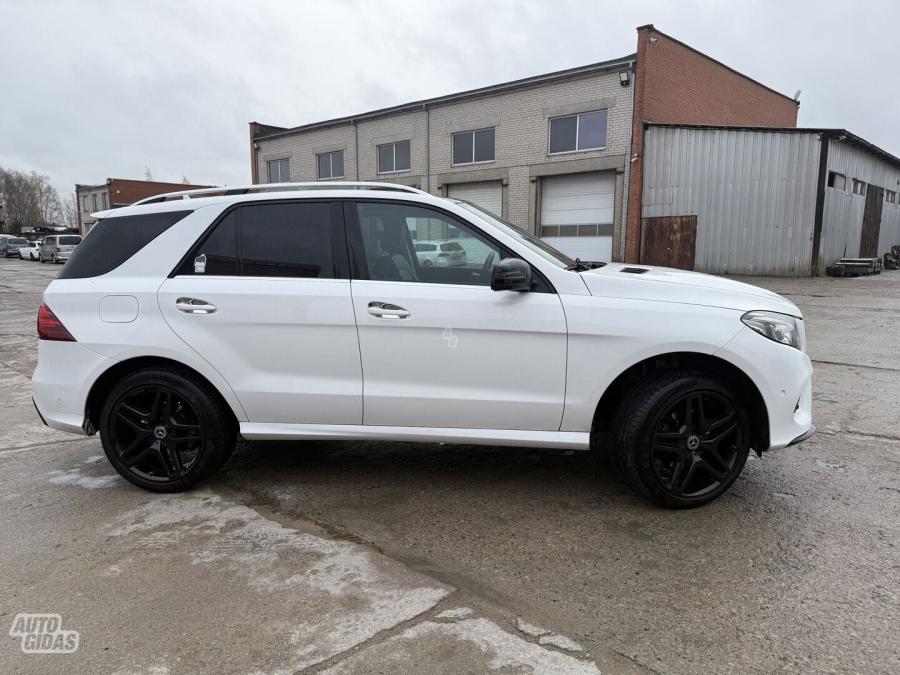 Balts Mercedes-Benz GLE 350 2016 Šauļi, ar dzinēja tilpumu 3.00 L un nobraukumu 249 tūkst. km par 17500 €, foto 3 vietnē AUTOMOTO.COM.LV