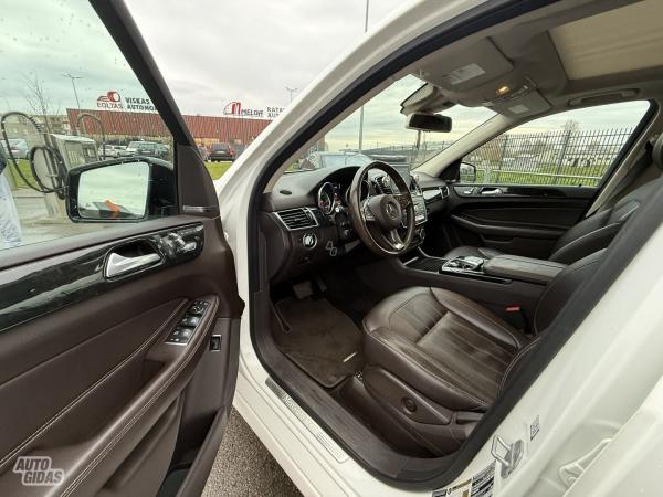 White Mercedes-Benz GLE 350 2016 in Siauliai, with an engine capacity of 3.00 L and mileage of 249 thousand km for 17500 €, photo 9 on AUTOMOTO.COM.LV