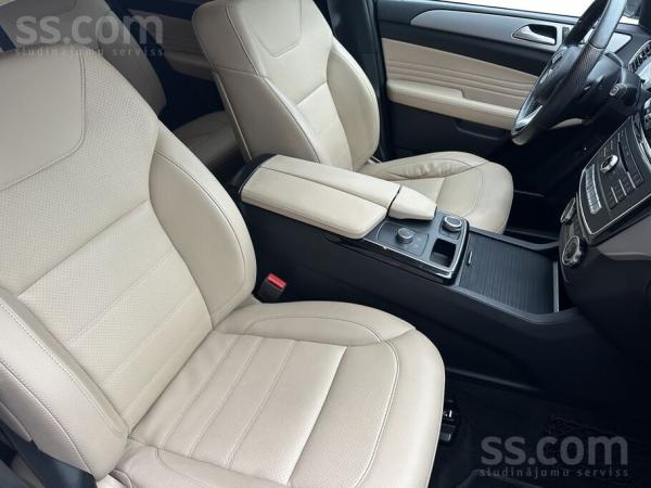 Balts Mercedes-Benz GLE 350 2017 Rīga, ar dzinēja tilpumu 3.00 L un nobraukumu 85 tūkst. km par 33990 €, foto 5 vietnē AUTOMOTO.COM.LV
