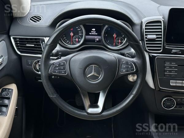 Balts Mercedes-Benz GLE 350 2017 Rīga, ar dzinēja tilpumu 3.00 L un nobraukumu 85 tūkst. km par 33990 €, foto 8 vietnē AUTOMOTO.COM.LV