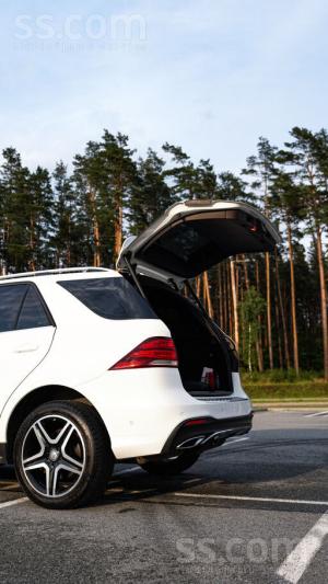 Balts Mercedes-Benz GLE 350 2017 Rīga, ar dzinēja tilpumu 3.00 L un nobraukumu 214 tūkst. km par 25300 €, foto 8 vietnē AUTOMOTO.COM.LV