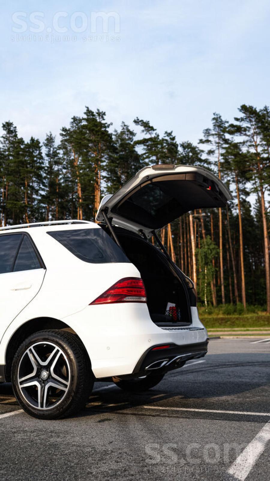Balts Mercedes-Benz GLE 350 2017 Rīga, ar dzinēja tilpumu 3.00 L un nobraukumu 214 tūkst. km par 25300 €, foto 8 vietnē AUTOMOTO.COM.LV