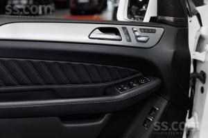 Balts Mercedes-Benz GLE 350 2017 Rīga, ar dzinēja tilpumu 3.00 L un nobraukumu 198 tūkst. km par 25500 €, foto 23 vietnē AUTOMOTO.COM.LV