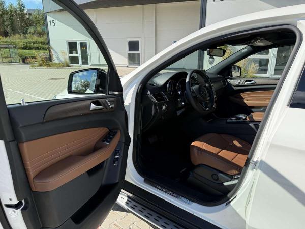 Balts Mercedes-Benz GLE 350 2017 Viļņa, ar dzinēja tilpumu 2.99 L un nobraukumu 180 tūkst. km par 30850 €, foto 7 vietnē AUTOMOTO.COM.LV
