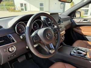 Balts Mercedes-Benz GLE 350 2017 Viļņa, ar dzinēja tilpumu 2.99 L un nobraukumu 180 tūkst. km par 30850 €, foto 9 vietnē AUTOMOTO.COM.LV
