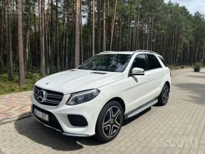 Белый Мерседес ГЛE 350 2017 в Рига, объемом двигателя 3.00 л и пробегом 113 тыс. км за 24900 €, фото 1 на AUTOMOTO.COM.LV