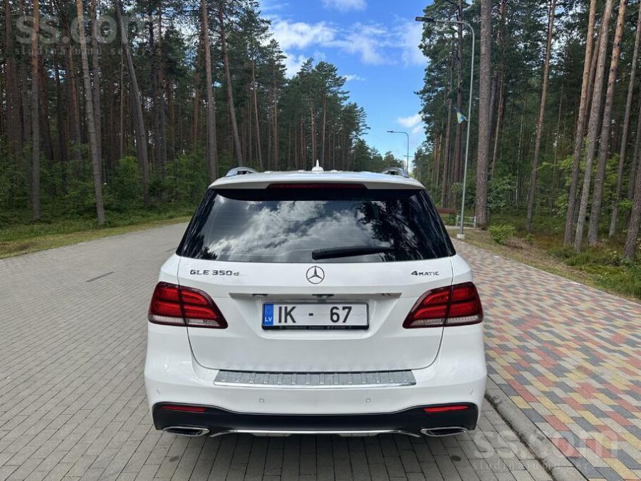 Белый Мерседес ГЛE 350 2017 в Рига, объемом двигателя 3.00 л и пробегом 113 тыс. км за 24900 €, фото 6 на AUTOMOTO.COM.LV
