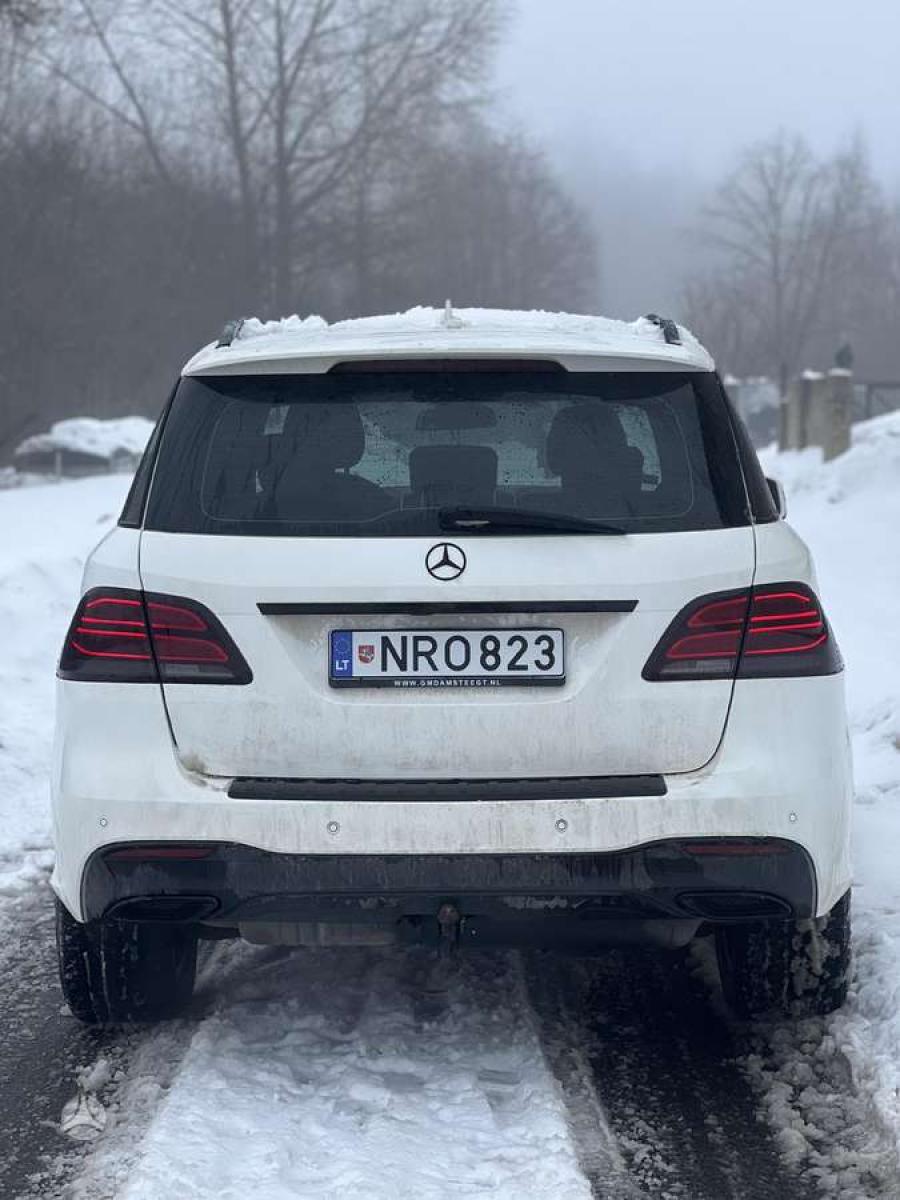 Белый Мерседес ГЛE 350 2018 в Паланга, объемом двигателя 3.00 л и пробегом 194 тыс. км за 16950 €, фото 4 на AUTOMOTO.COM.LV