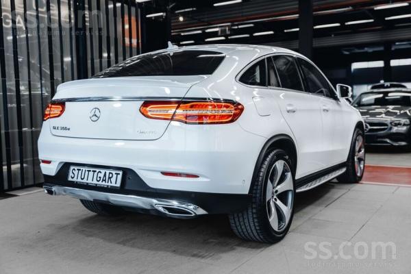 Balts Mercedes-Benz GLE 350 2018 Rīga, ar dzinēja tilpumu 3.00 L un nobraukumu 140 tūkst. km par 28000 €, foto 4 vietnē AUTOMOTO.COM.LV