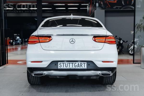 Balts Mercedes-Benz GLE 350 2018 Rīga, ar dzinēja tilpumu 3.00 L un nobraukumu 140 tūkst. km par 28000 €, foto 5 vietnē AUTOMOTO.COM.LV