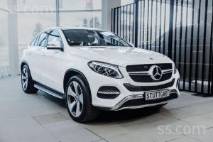 Белый Мерседес ГЛE 350 2018 в Рига, объемом двигателя 3.00 л и пробегом 140 тыс. км за 28000 €, фото  на AUTOMOTO.COM.LV