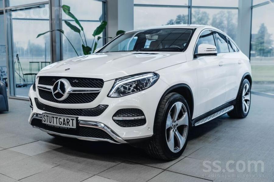 Белый Мерседес ГЛE 350 2018 в Рига, объемом двигателя 3.00 л и пробегом 140 тыс. км за 28000 €, фото 4 на AUTOMOTO.COM.LV