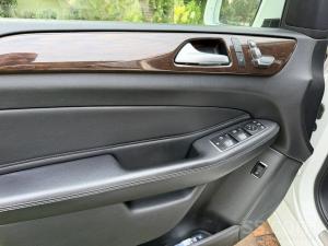Белый Мерседес ГЛE 350 2018 в Рига, объемом двигателя 3.00 л и пробегом 280 тыс. км за 21900 €, фото 10 на AUTOMOTO.COM.LV
