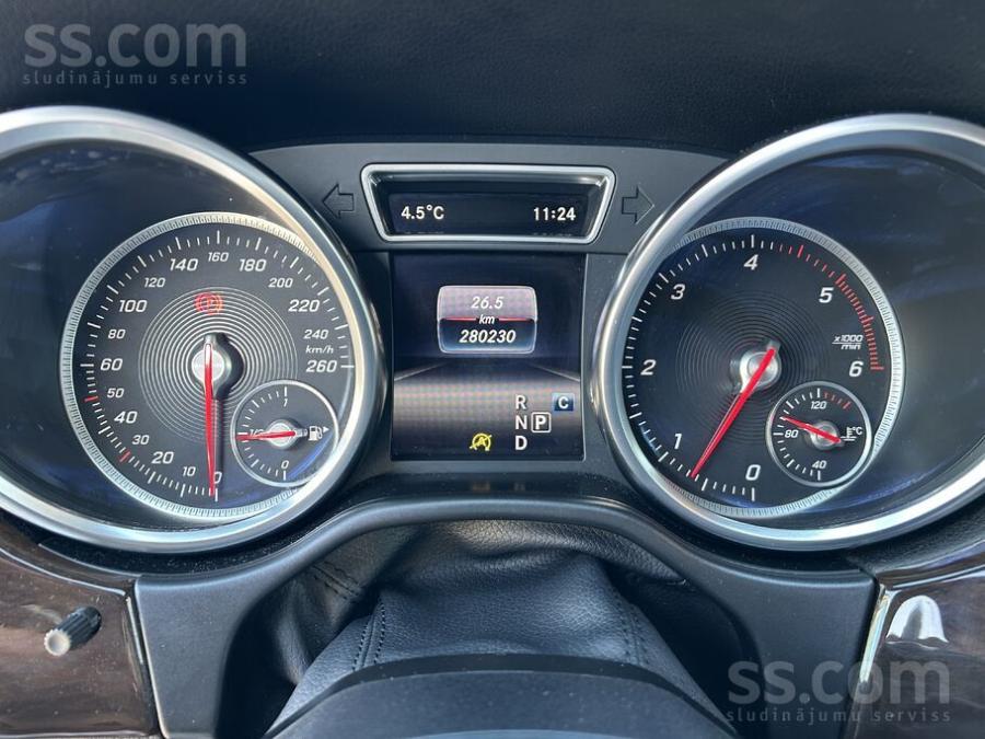 Белый Мерседес ГЛE 350 2018 в Рига, объемом двигателя 3.00 л и пробегом 280 тыс. км за 21900 €, фото 11 на AUTOMOTO.COM.LV
