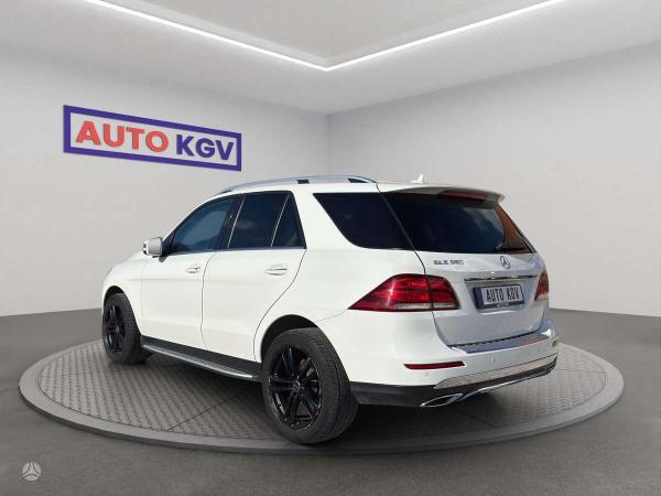 Белый Мерседес ГЛE 350 2018 в Клайпеда, объемом двигателя 3.50 л и пробегом 99 тыс. км за 24499 €, фото 4 на AUTOMOTO.COM.LV