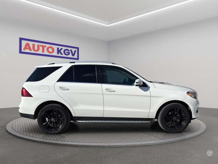 Белый Мерседес ГЛE 350 2018 в Клайпеда, объемом двигателя 3.50 л и пробегом 99 тыс. км за 24499 €, фото 7 на AUTOMOTO.COM.LV