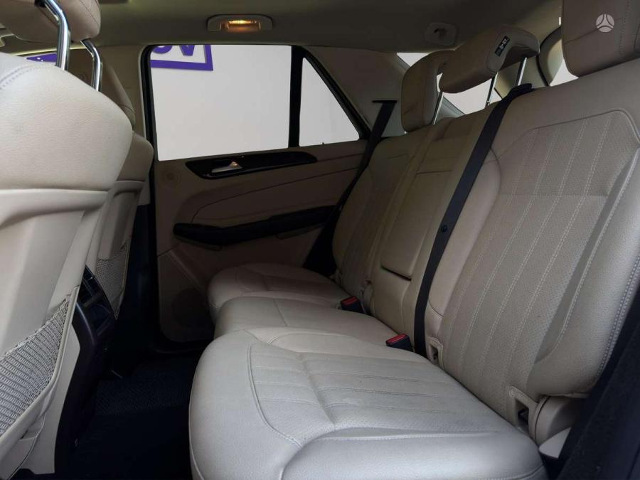 Белый Мерседес ГЛE 350 2018 в Клайпеда, объемом двигателя 3.50 л и пробегом 99 тыс. км за 24499 €, фото 12 на AUTOMOTO.COM.LV