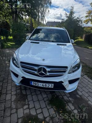 Белый Мерседес ГЛE 350 2018 в Елгава, объемом двигателя 3.00 л и пробегом 257 тыс. км за 15499 €, фото 4 на AUTOMOTO.COM.LV