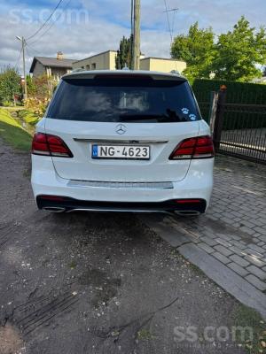 Белый Мерседес ГЛE 350 2018 в Елгава, объемом двигателя 3.00 л и пробегом 257 тыс. км за 15499 €, фото 5 на AUTOMOTO.COM.LV