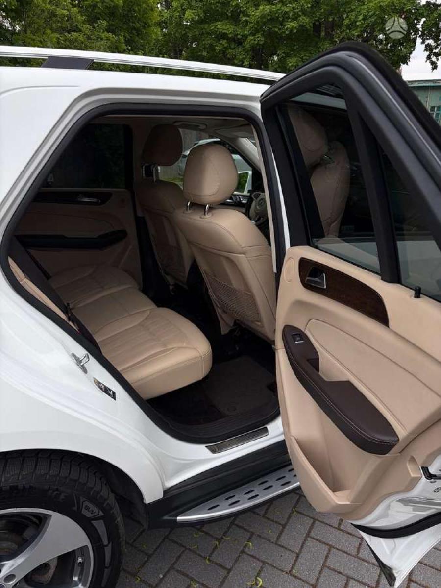 Balts Mercedes-Benz GLE 350 2019 Klaipėda, ar dzinēja tilpumu 3.50 L un nobraukumu 158 tūkst. km par 21000 €, foto 9 vietnē AUTOMOTO.COM.LV