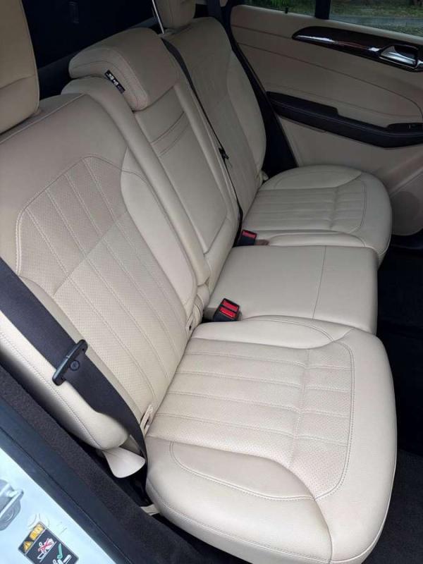 White Mercedes-Benz GLE 350 2019 in Klaipeda, with an engine capacity of 3.50 L and mileage of 158 thousand km for 21000 €, photo 9 on AUTOMOTO.COM.LV