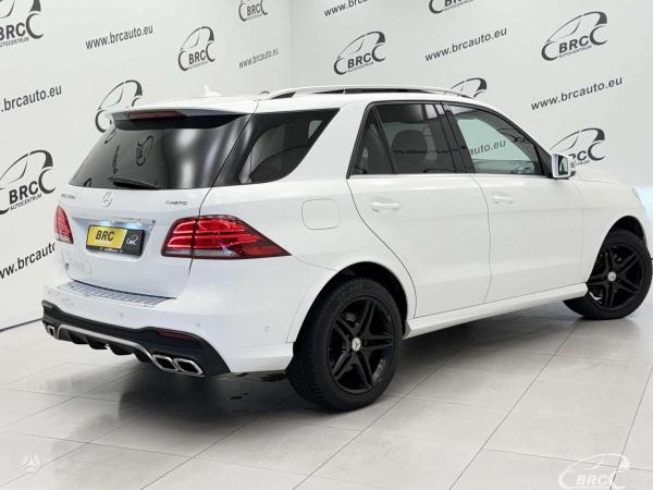 White Mercedes-Benz GLE 350 2019 in Vilnius, with an engine capacity of 2.99 L and mileage of 137 thousand km for 25900 €, photo 3 on AUTOMOTO.COM.LV