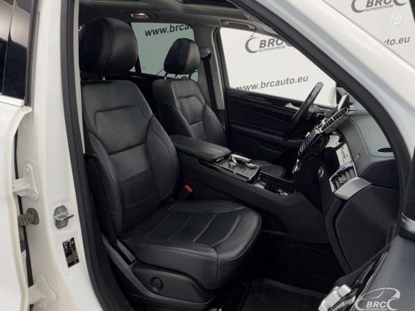 White Mercedes-Benz GLE 350 2019 in Vilnius, with an engine capacity of 2.99 L and mileage of 137 thousand km for 25900 €, photo 8 on AUTOMOTO.COM.LV