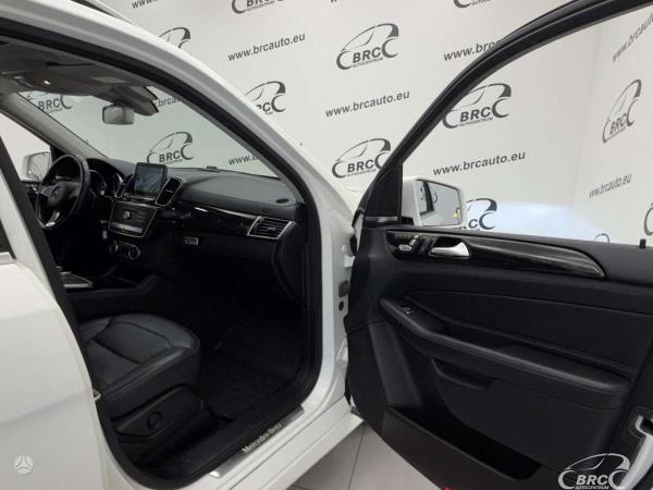 White Mercedes-Benz GLE 350 2019 in Vilnius, with an engine capacity of 2.99 L and mileage of 137 thousand km for 25900 €, photo 9 on AUTOMOTO.COM.LV