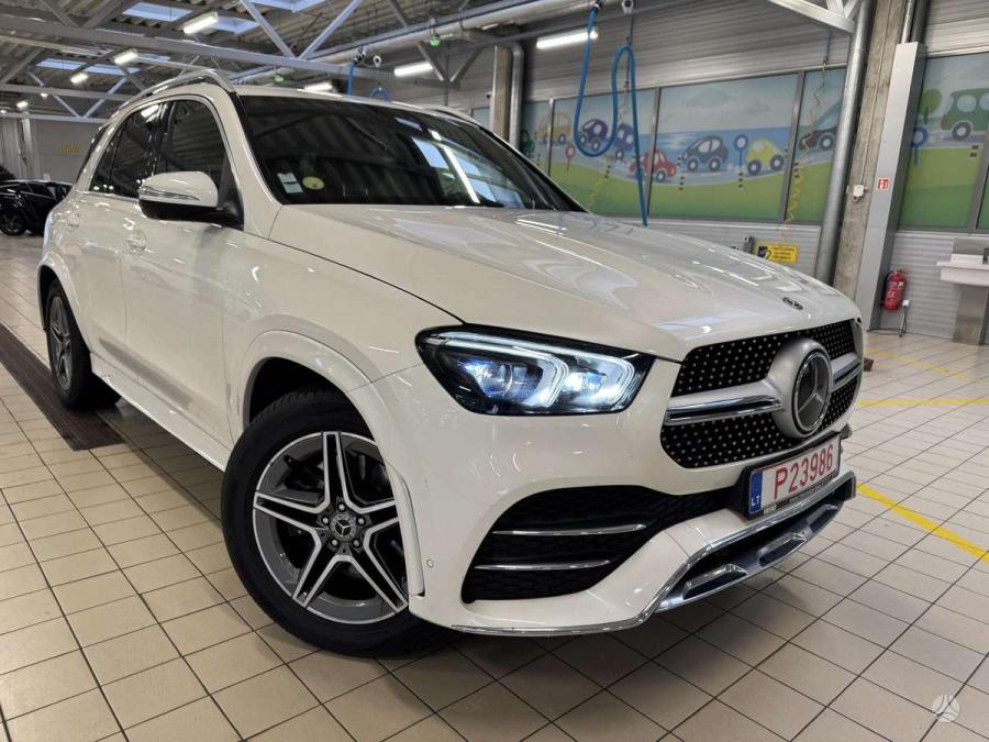 White Mercedes-Benz GLE 350 2020 in Vilnius, with an engine capacity of 3.00 L and mileage of 157 thousand km for 43700 €, photo 1 on AUTOMOTO.COM.LV