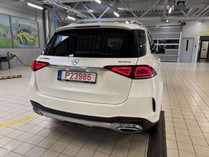 White Mercedes-Benz GLE 350 2020 in Vilnius, with an engine capacity of 3.00 L and mileage of 157 thousand km for 43700 €, photo 8 on AUTOMOTO.COM.LV