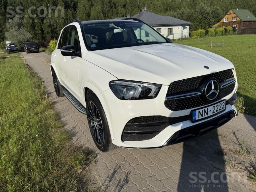 Белый Мерседес ГЛE 350 2020 в Рига, объемом двигателя 3.00 л и пробегом 69 тыс. км за 51300 €, фото 1 на AUTOMOTO.COM.LV