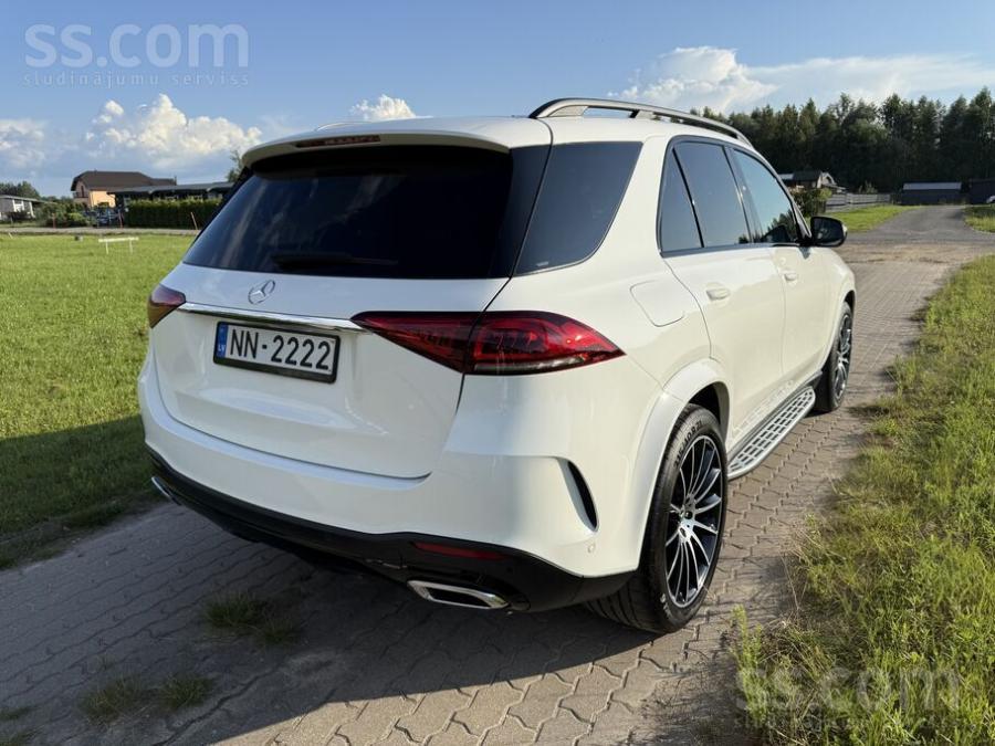 Белый Мерседес ГЛE 350 2020 в Рига, объемом двигателя 3.00 л и пробегом 69 тыс. км за 51300 €, фото 4 на AUTOMOTO.COM.LV