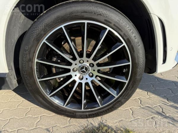 White Mercedes-Benz GLE 350 2020 in Riga, with an engine capacity of 3.00 L and mileage of 69 thousand km for 51300 €, photo 6 on AUTOMOTO.COM.LV