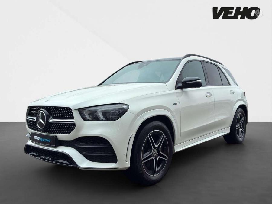 White Mercedes-Benz GLE 350 2020 in Vilnius, with an engine capacity of 1.95 L and mileage of 102 thousand km for 49900 €, photo 1 on AUTOMOTO.COM.LV