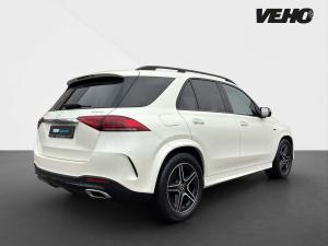 White Mercedes-Benz GLE 350 2020 in Vilnius, with an engine capacity of 1.95 L and mileage of 102 thousand km for 49900 €, photo 6 on AUTOMOTO.COM.LV