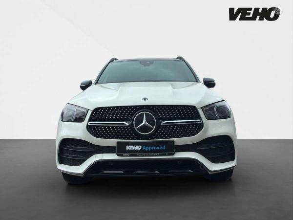 White Mercedes-Benz GLE 350 2020 in Vilnius, with an engine capacity of 1.95 L and mileage of 102 thousand km for 49900 €, photo 8 on AUTOMOTO.COM.LV
