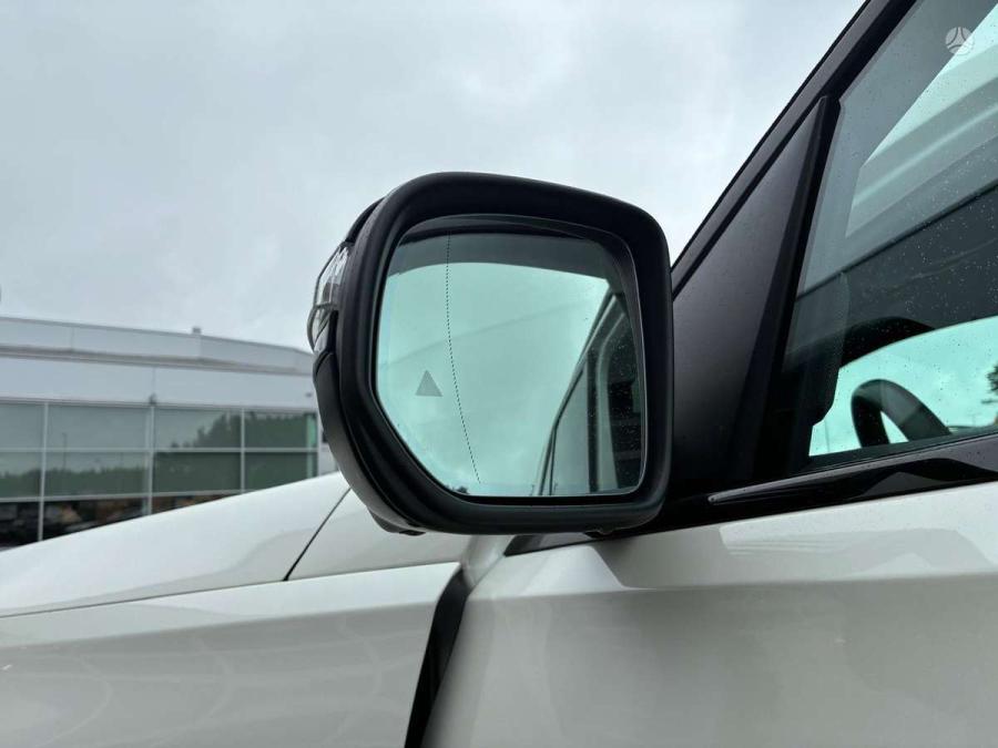 White Mercedes-Benz GLE 350 2020 in Vilnius, with an engine capacity of 1.95 L and mileage of 102 thousand km for 49900 €, photo 13 on AUTOMOTO.COM.LV