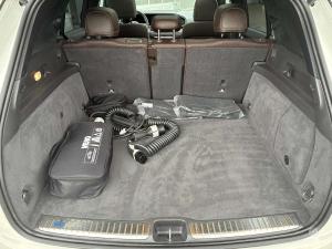 White Mercedes-Benz GLE 350 2020 in Vilnius, with an engine capacity of 1.95 L and mileage of 102 thousand km for 49900 €, photo 28 on AUTOMOTO.COM.LV