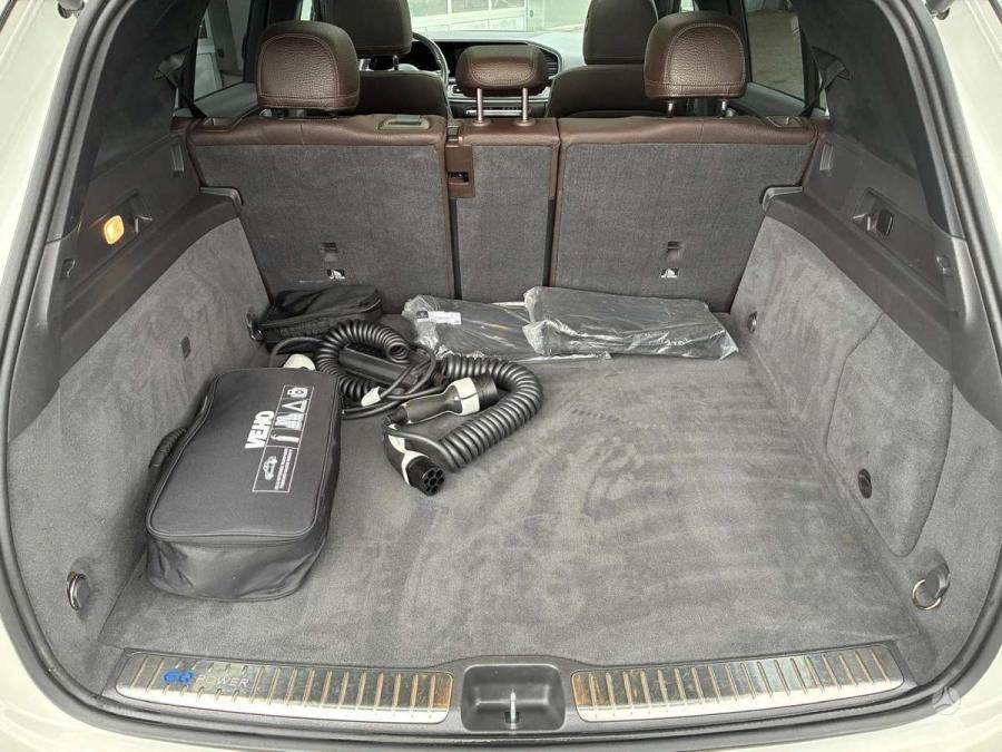 White Mercedes-Benz GLE 350 2020 in Vilnius, with an engine capacity of 1.95 L and mileage of 102 thousand km for 49900 €, photo 28 on AUTOMOTO.COM.LV