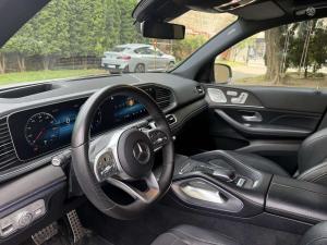 White Mercedes-Benz GLE 350 2020 in Kaunas, with an engine capacity of 2.93 L and mileage of 173 thousand km for 41750 €, photo 7 on AUTOMOTO.COM.LV