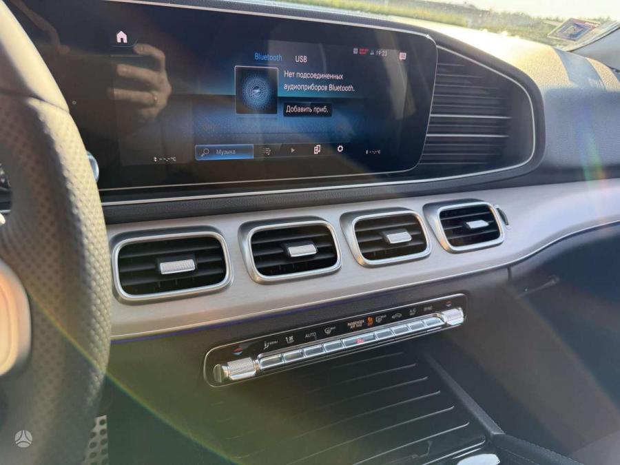 Balts Mercedes-Benz GLE 350 2020 Rīga, ar dzinēja tilpumu 2.93 L un nobraukumu 73 tūkst. km par 51360 €, foto 19 vietnē AUTOMOTO.COM.LV