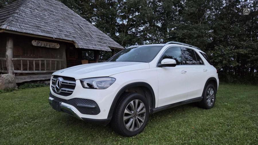Balts Mercedes-Benz GLE 350 2020 Kauņa, ar dzinēja tilpumu 2.00 L un nobraukumu 218 tūkst. km par 32900 €, foto 1 vietnē AUTOMOTO.COM.LV