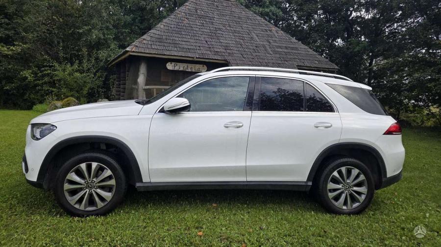 Balts Mercedes-Benz GLE 350 2020 Kauņa, ar dzinēja tilpumu 2.00 L un nobraukumu 218 tūkst. km par 32900 €, foto 3 vietnē AUTOMOTO.COM.LV