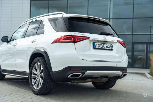 Mercedes-Benz GLE 350 2020 Klaipėda vietnē Balts Mercedes-Benz GLE 350 2020 Klaipėda, ar dzinēja tilpumu 2.00 L un nobraukumu 89 tūkst. km par 33900 €, foto 7 vietnē AUTOMOTO.COM.LV