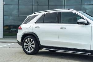 Белый Мерседес ГЛE 350 2020 в Клайпеда, объемом двигателя 2.00 л и пробегом 89 тыс. км за 33900 €, фото 34 на AUTOMOTO.COM.LV