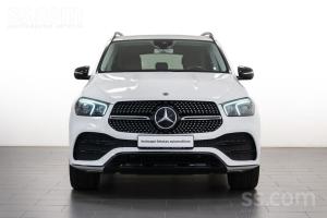 Белый Мерседес ГЛE 350 2021 в Рига, объемом двигателя 3.00 л и пробегом 136 тыс. км за 48500 €, фото 4 на AUTOMOTO.COM.LV